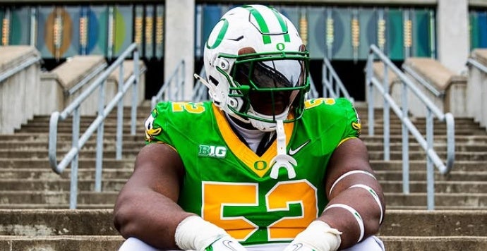 Oregon Football reveals uniforms ahead of Friday's matchup against ...