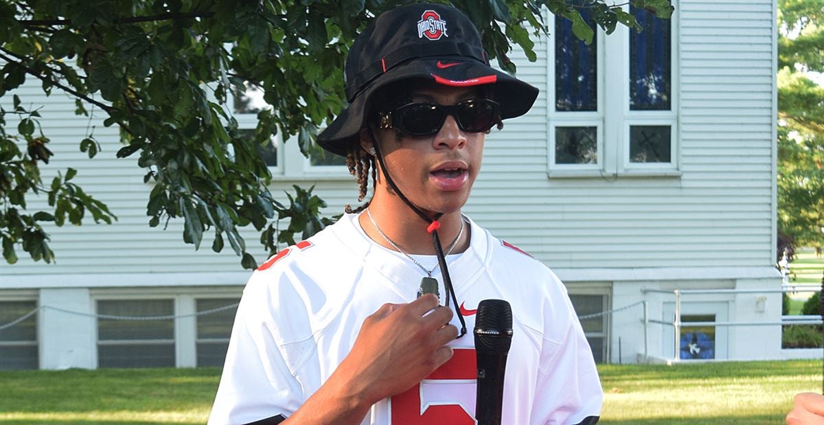 Sights and Sounds: Aaron Scott’s unique verbal announcement for Ohio State