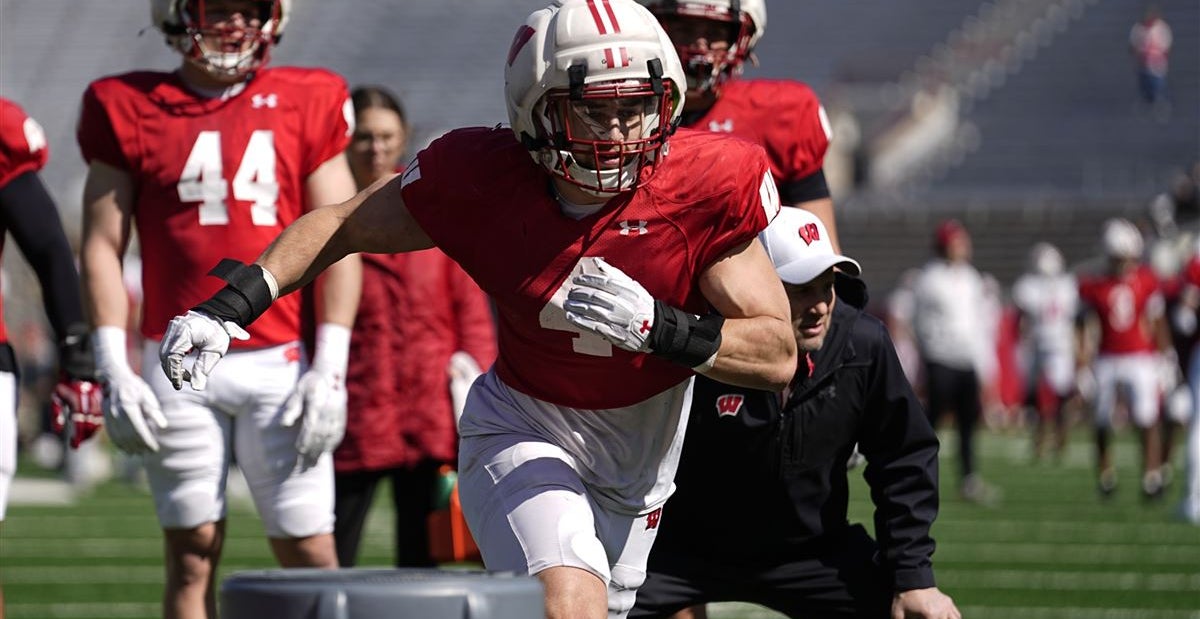 Key Wisconsin Badgers: No. 13 - Junior LB Tackett Curtis
