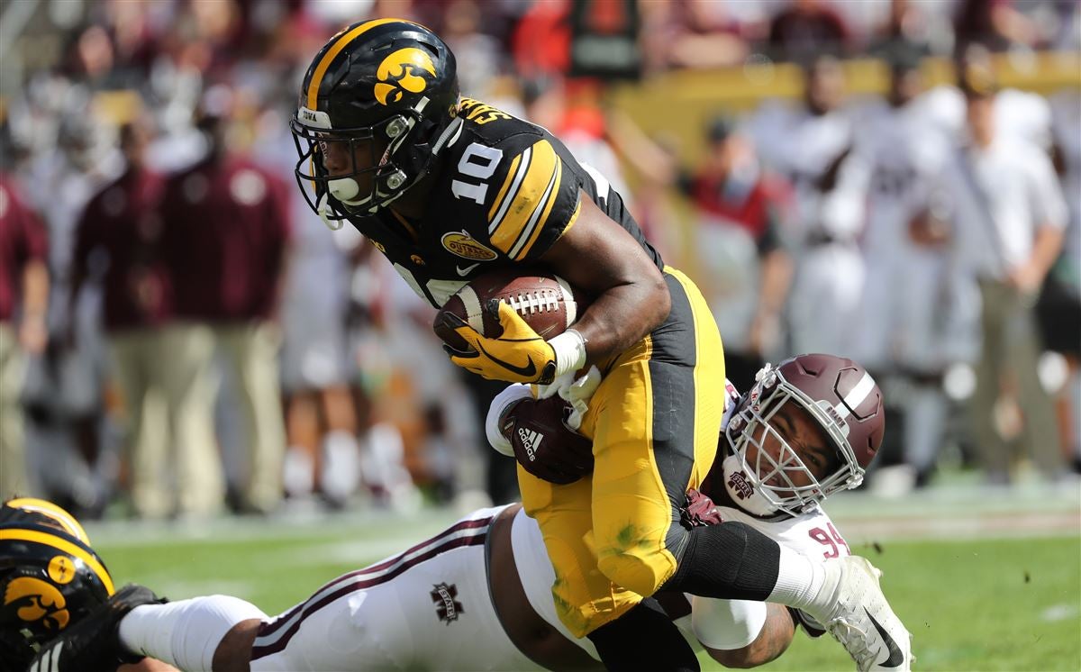 Mekhi Sargent named to Doak Walker Award watch list