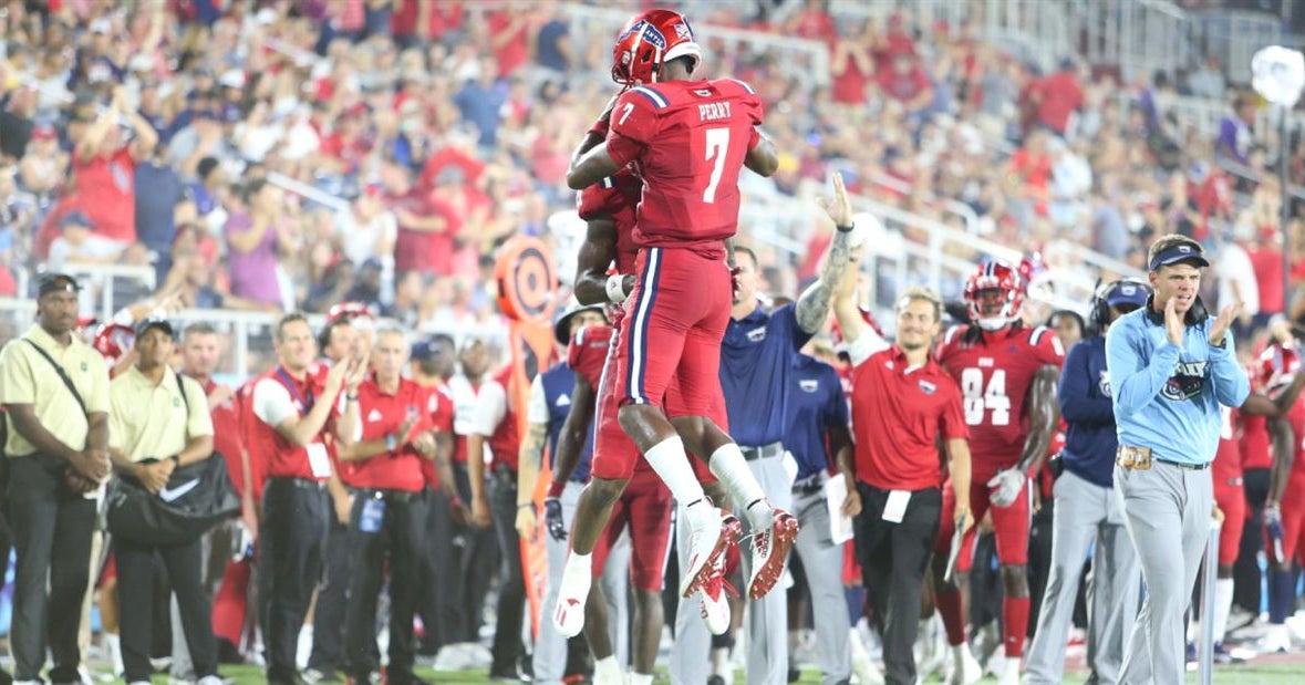 Ex-Miami QB N'Kosi Perry impressed with FAU in season-opening win ...