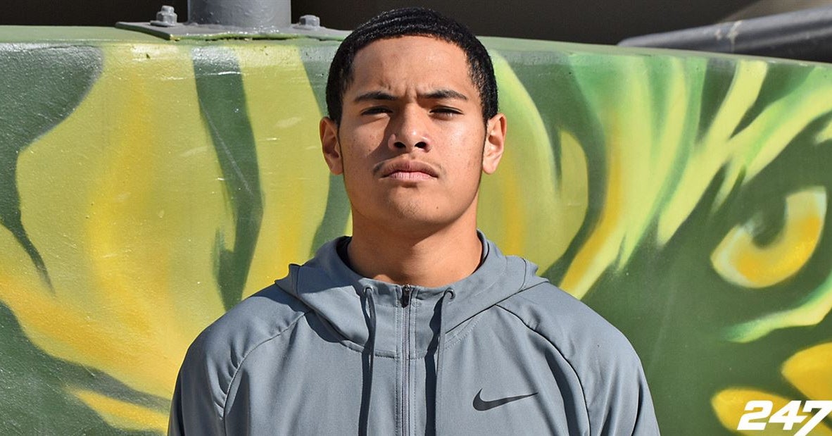 Oakland 2025 lineman Kelepi Vete talks latest Pac-12 unofficial visit