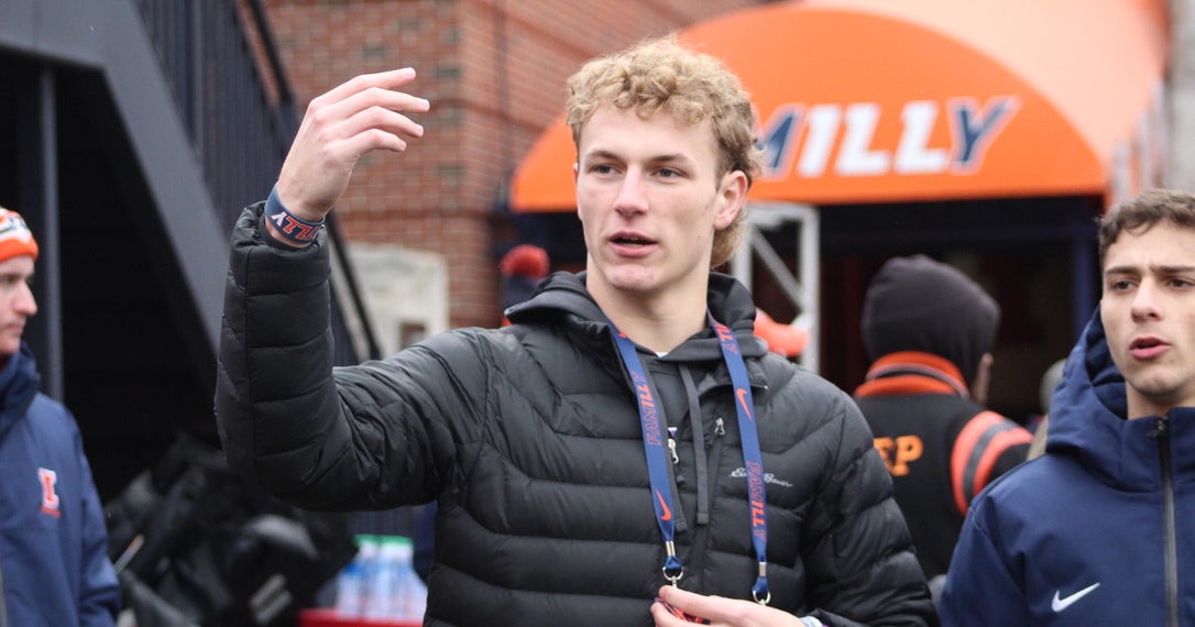 2025 QB Grayson Wilson makes first visit to Illinois: 'It's awesome'
