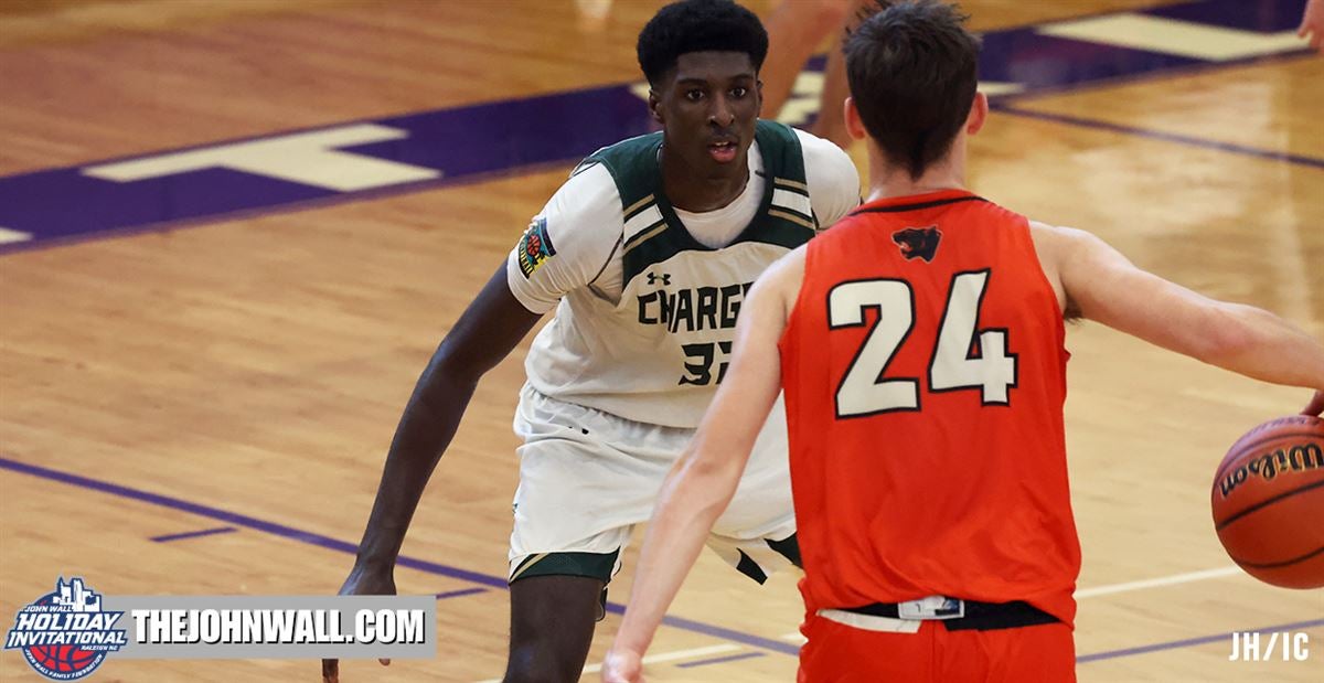 Photos: Drake Powell at Holiday Invitational