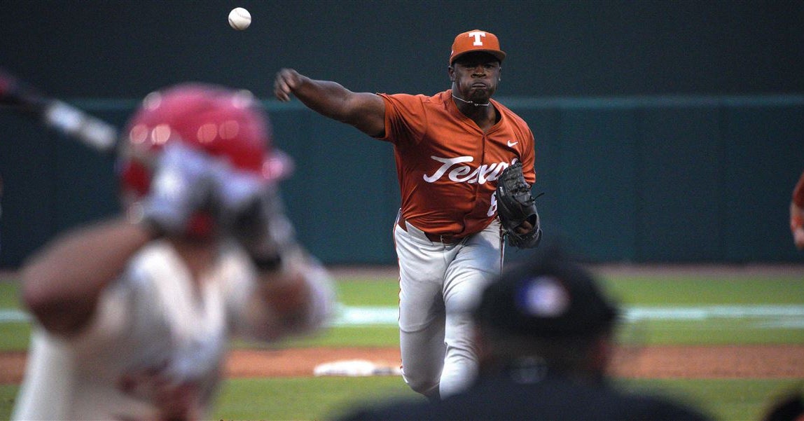 Texas opens NCAA baseball tournament with 12-5 win over Louisiana, next ...
