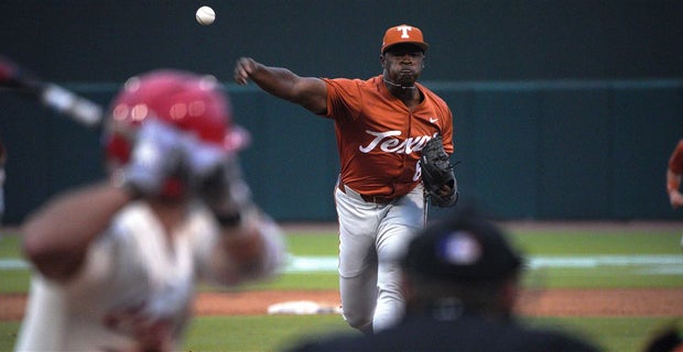 Texas opens NCAA baseball tournament with 12-5 win over Louisiana, next ...