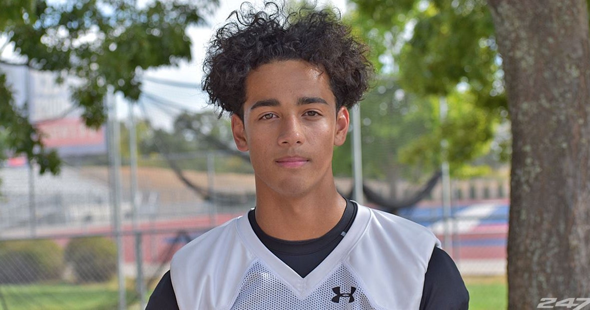 Stanford makes first quarterback offer in 2021 class to Ari Patu