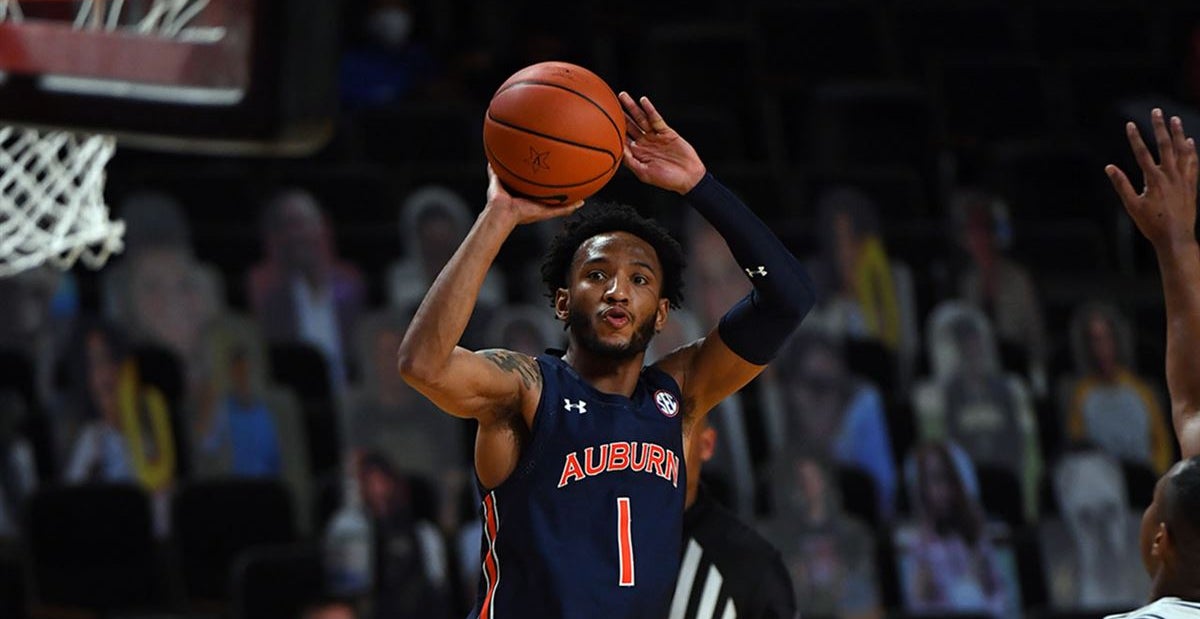 Tigers get back in the victory column with big boost from Johnson