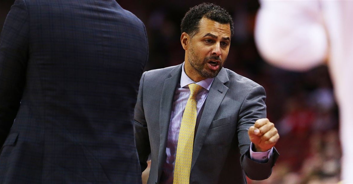 Dean Oliver Announces He's Leaving Wisconsin