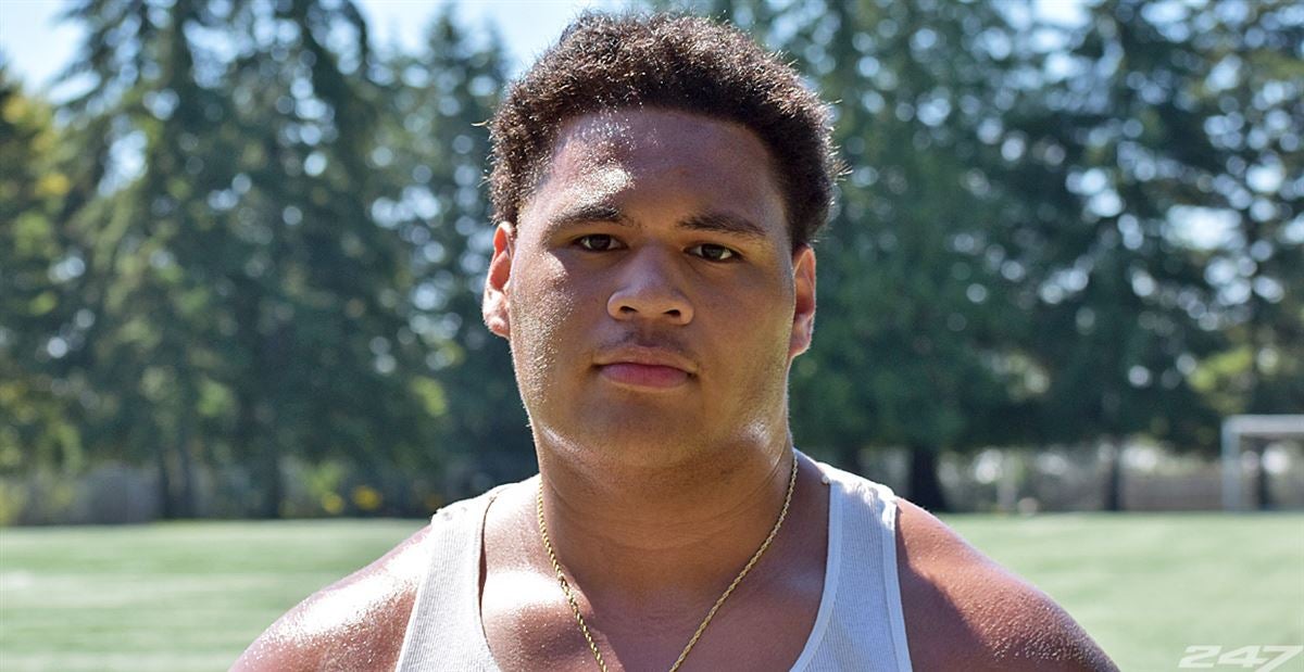 Washington 2022 OL Dave Iuli Talking With UCLA