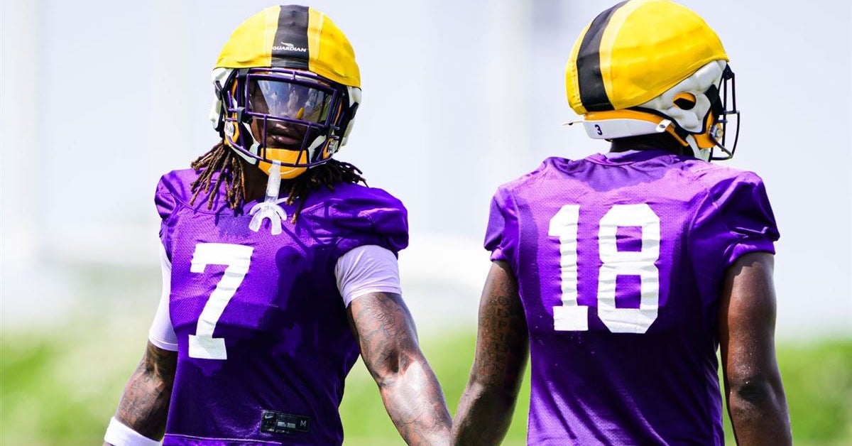 Early projection at LSU football depth chart vs USC