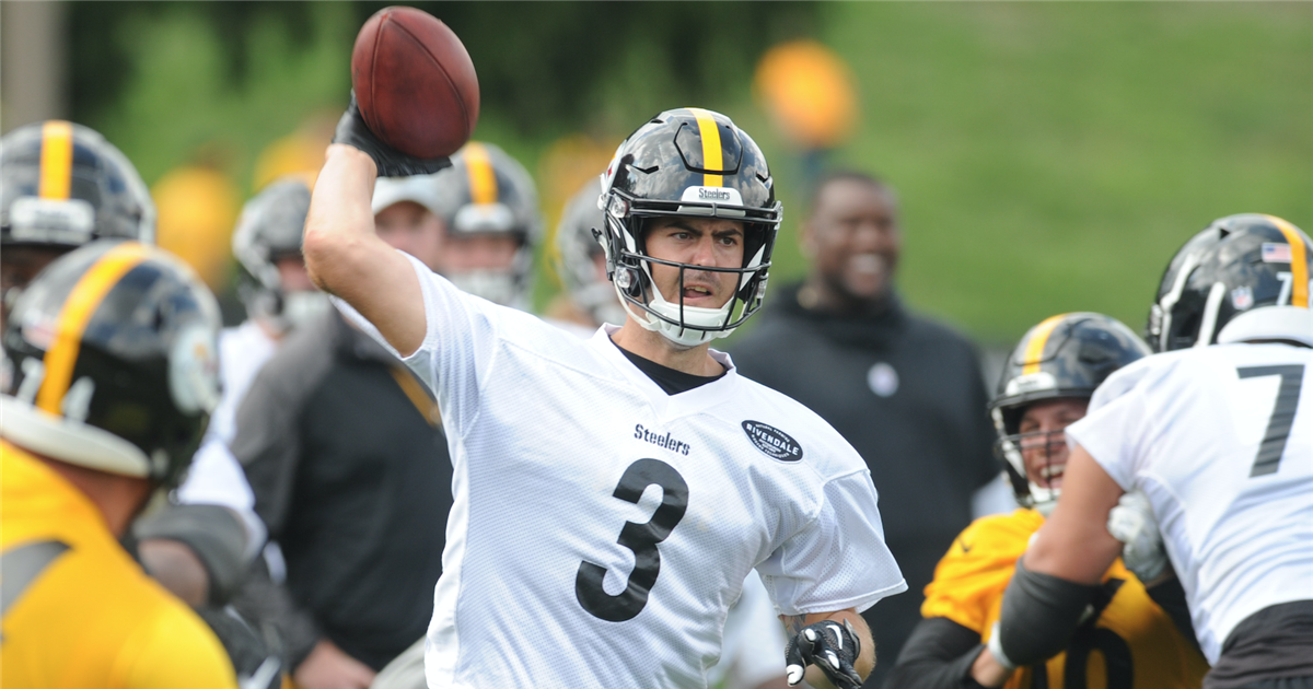 Landry Jones continues to heat up Steelers' QB battle