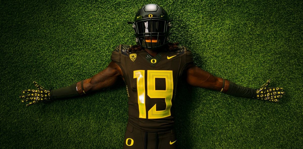 No. 25 Oregon announces uniforms for week three vs. No. 12 BYU