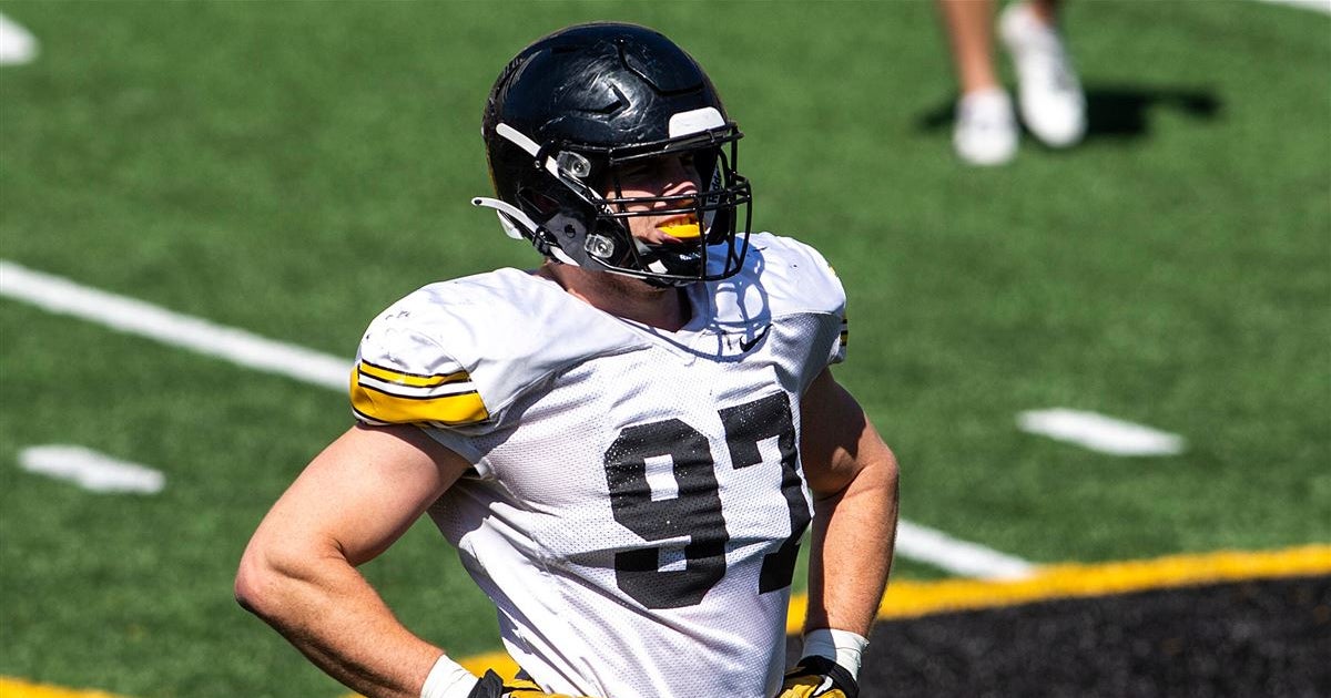 Zach VanValkenburg named to Lott IMPACT Trophy Watch List