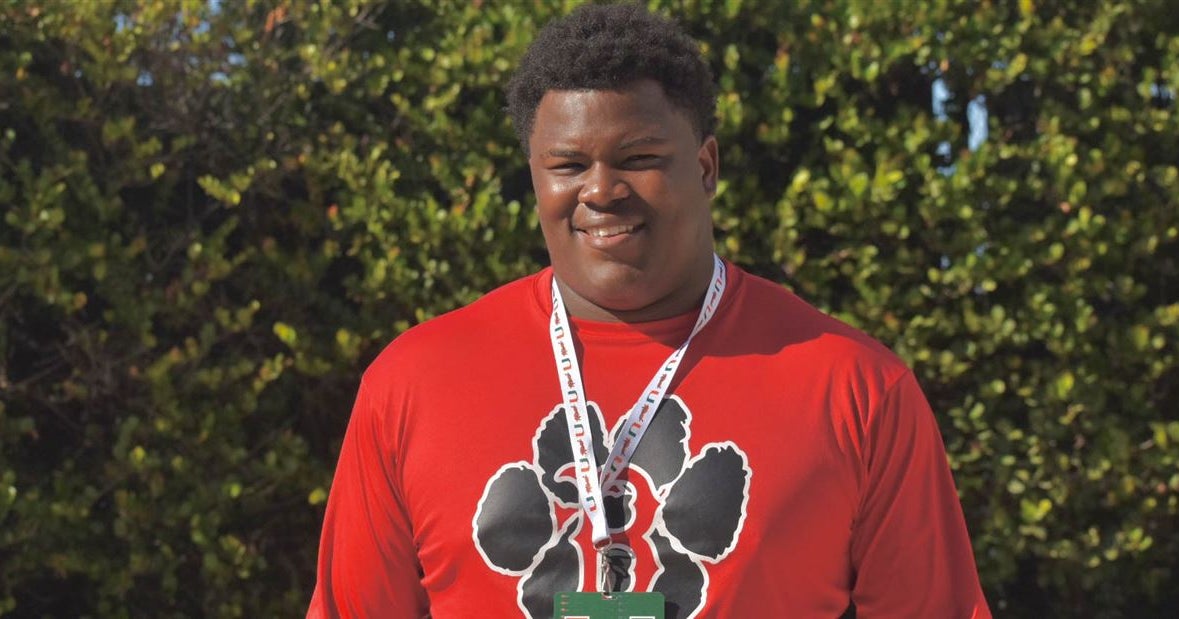 Top247 DL Artavius Jones has family down in Miami