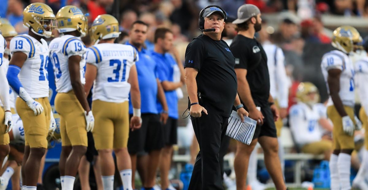 How UCLA’s Current Mess Compares With Mike Leach at Wazzu