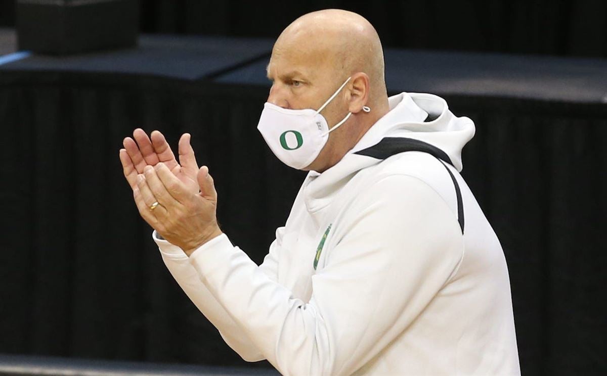 Oregon women's basketball lands in-state 2023 recruit Sofia Bell