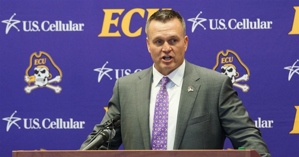 Mike Houston announces 10 new hirings to football staff