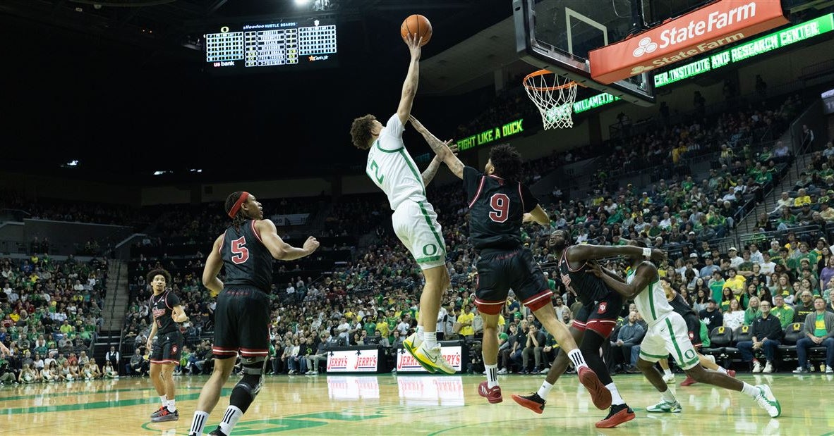 Oregon Basketball Senior F Jadrian Tracey enters the NCAA Transfer Portal