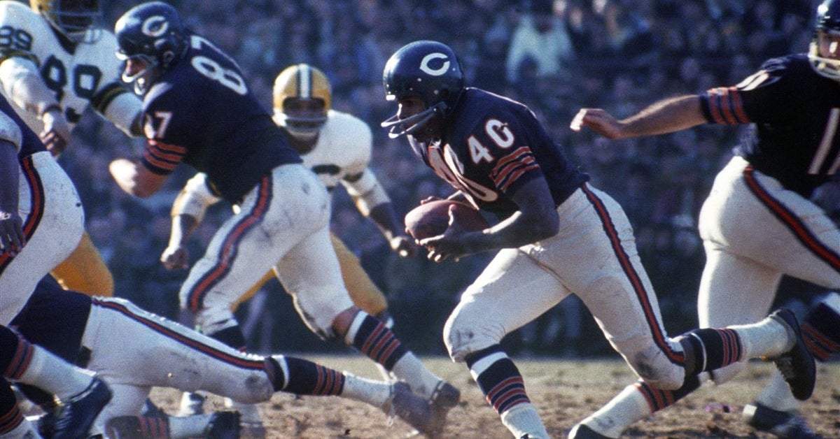Gale Sayers featured on 'NFL Icons' series on MGM+