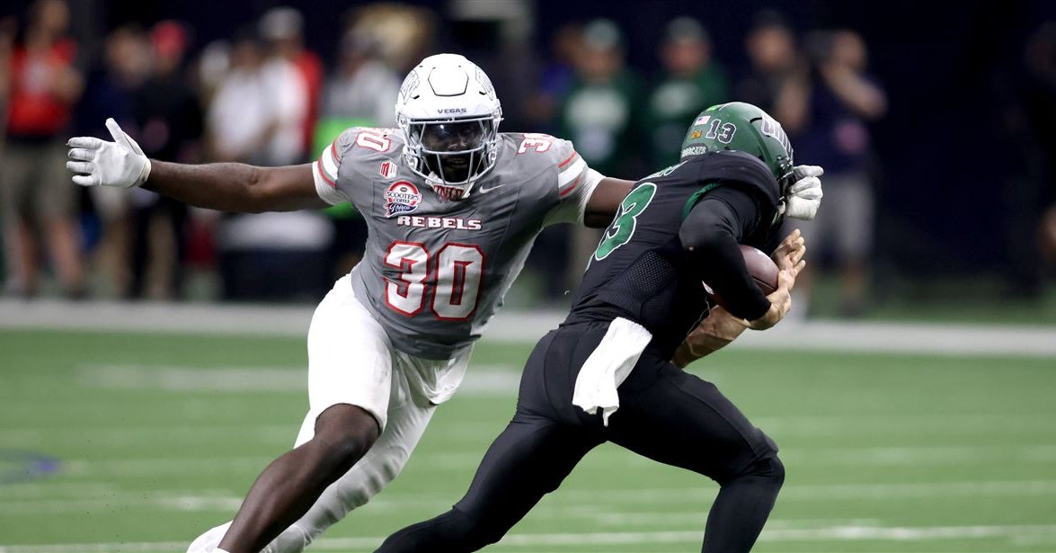 UNLV Edge Tunmise Adeleye signs with Syracuse