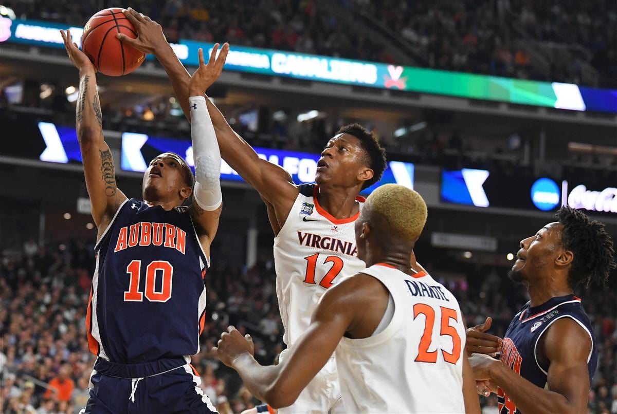 Scenes from Minneapolis: Auburn vs. Virginia