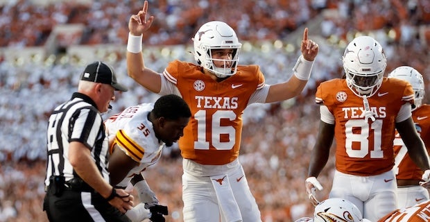 Projecting college football's top 10 quarterbacks for 2025 season