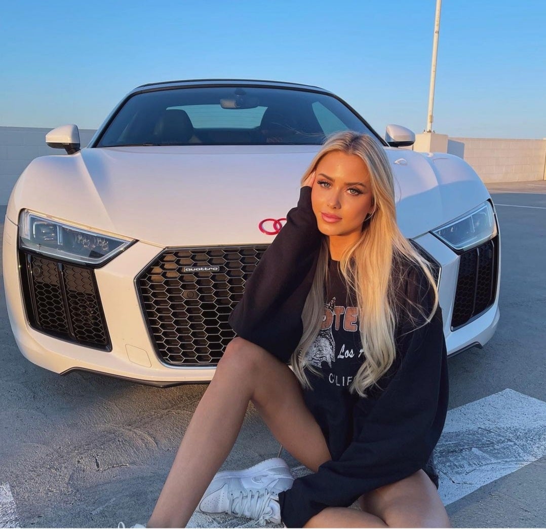 Cool Cars And Hot Girls