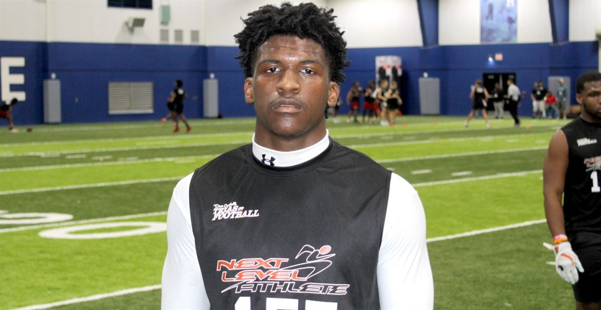 Oklahoma offers 2022 linebacker Martrell Harris