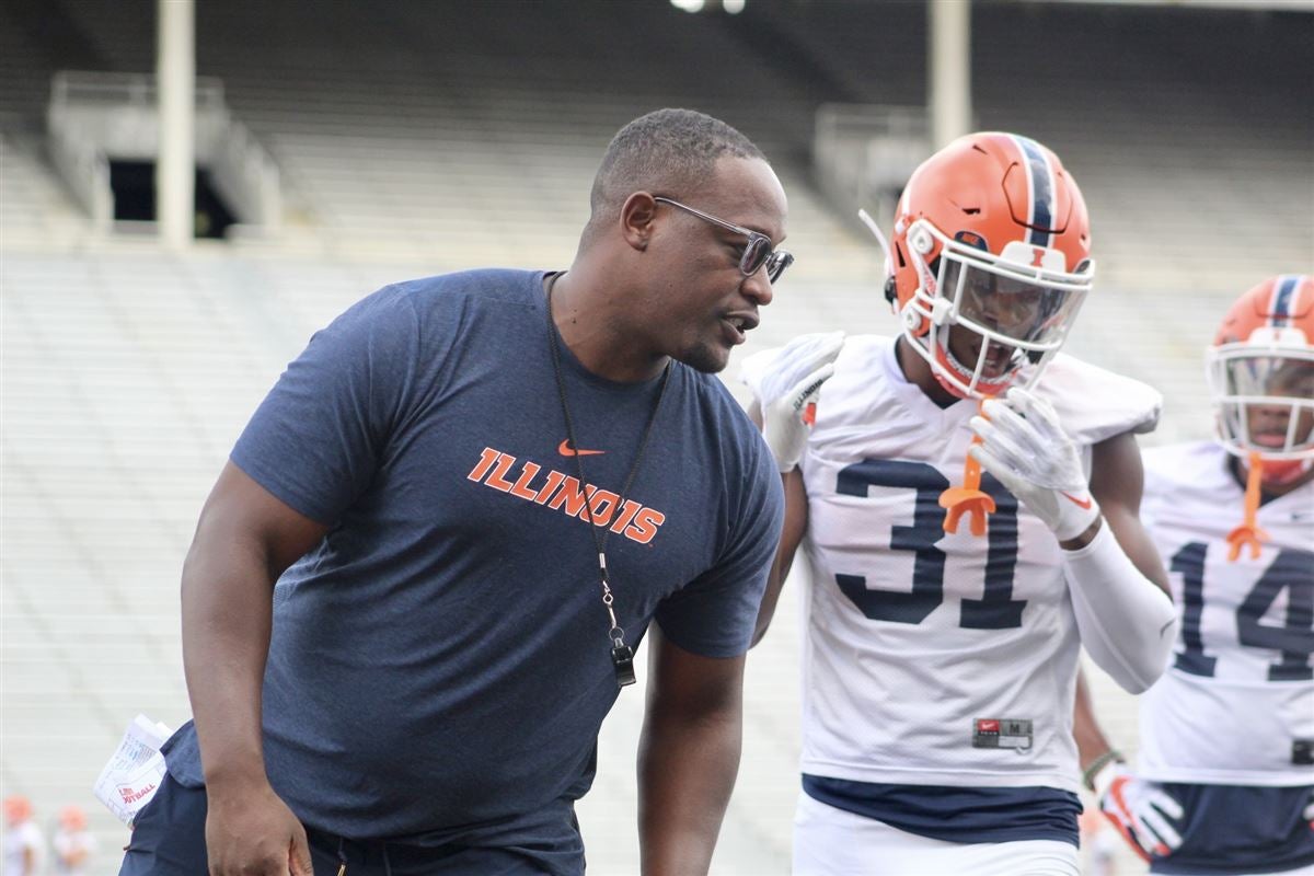 Coach Conversation | Aaron Henry breaks down Illini cornerbacks: 'I ...