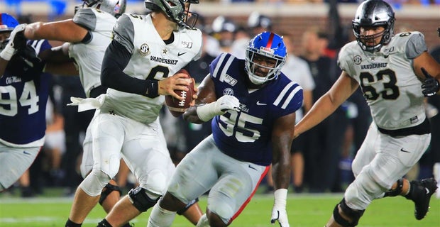 Benito Jones selected for Reese's Senior Bowl