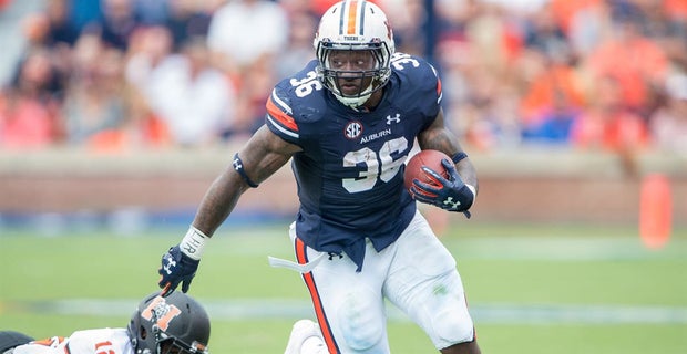 Former Auburn 1,000-yard rusher Pettway begins coaching career