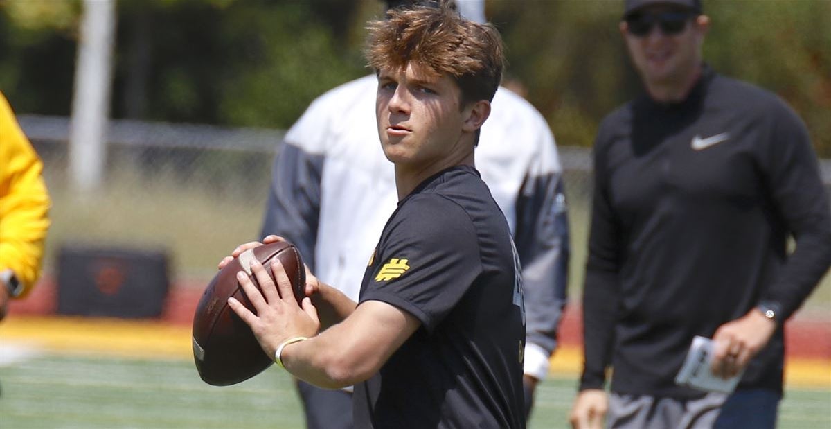 Palos Verdes 2027 QB Ryan Rakowski wins accuracy challenge, visits ...