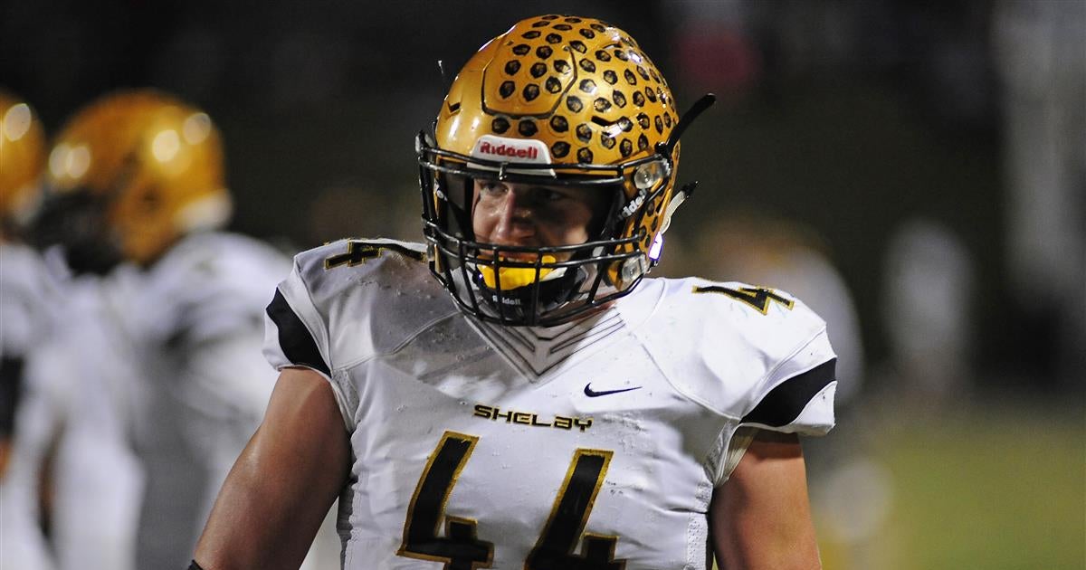 Hollifield sets school records, eyes another title