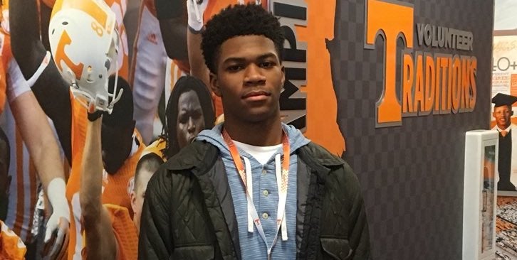 Tennessee LB Chico Bennett Discusses Recent TCU Offer