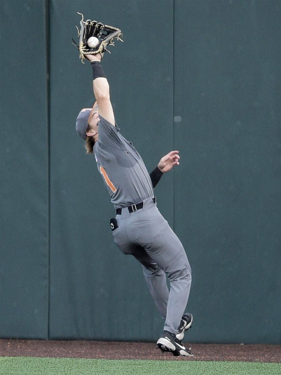 WATCH: Drew Gilbert talks No. 1 Vols' sweep of No. 3 Vandy