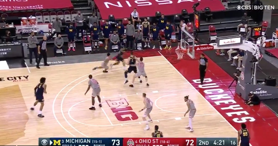 WATCH: Hunter Dickinson throws down monster dunk at Ohio State