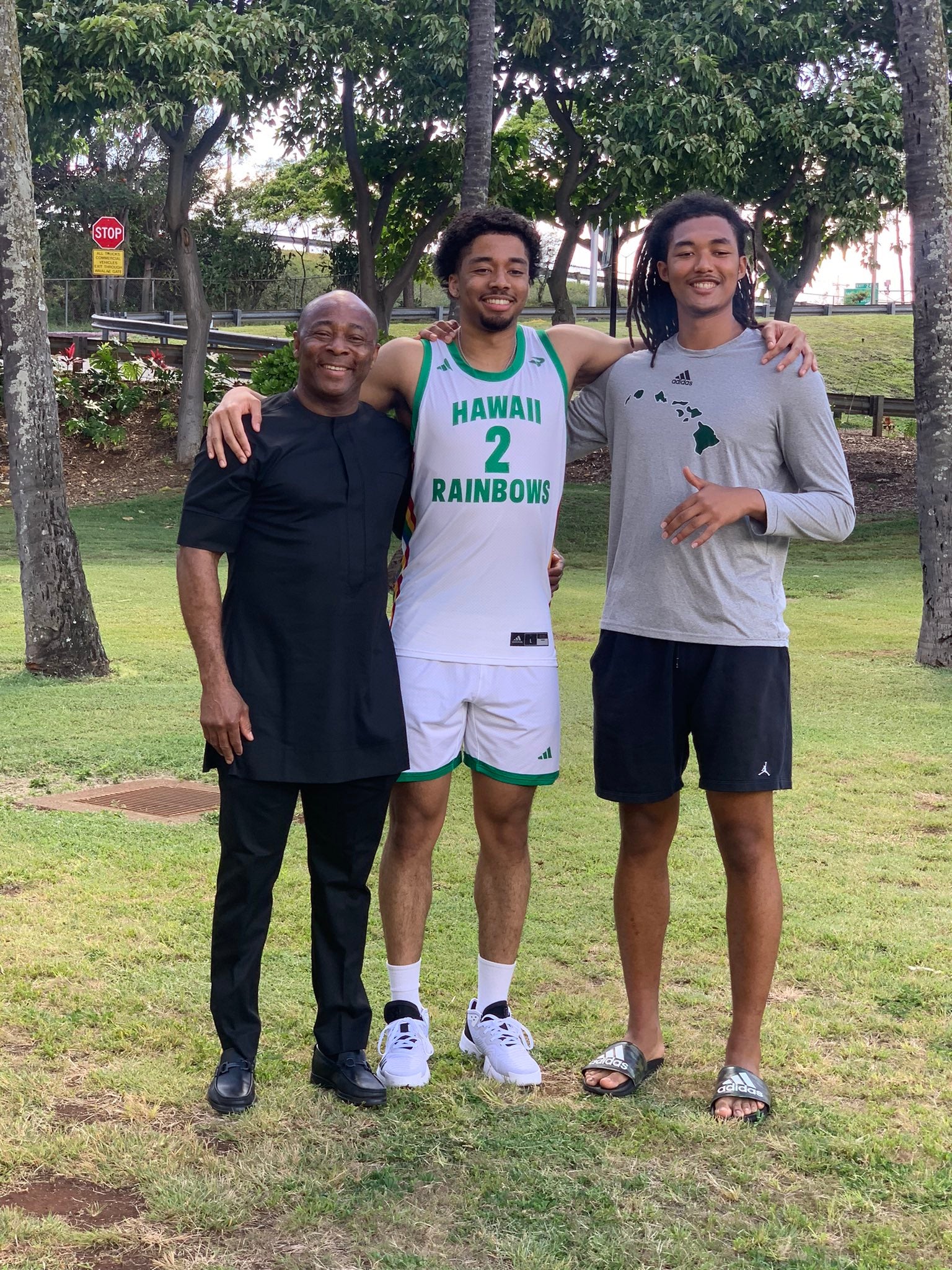 6-6 wing Roy Igwe commits to Hawaii