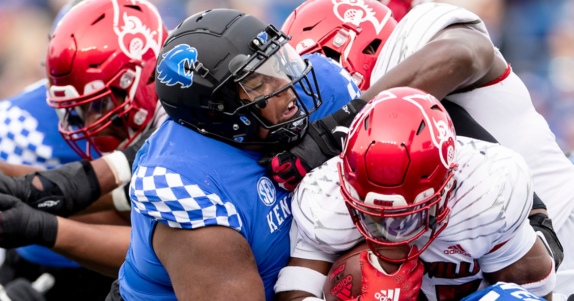 Deone Walker named to All-Freshman Team by Pro Football Focus