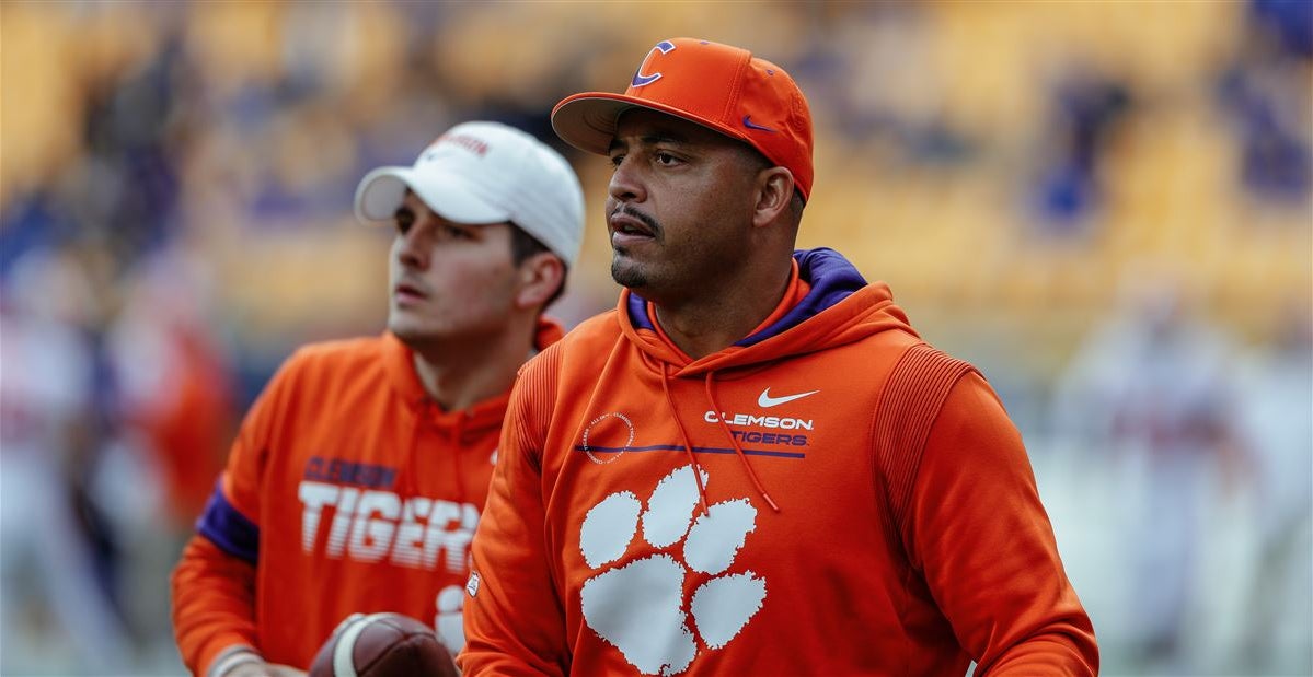 Virginia names Tony Elliott as the new head coach