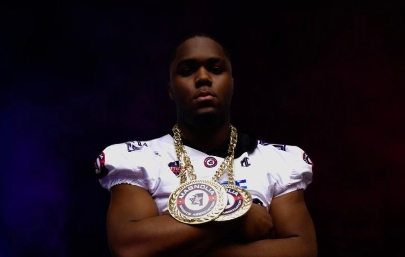 Four-star offensive lineman Tyler Miller sets visit dates for January