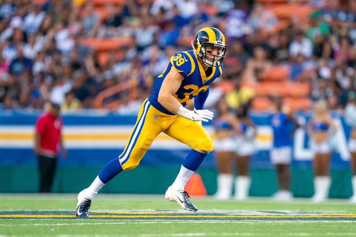 Los Angeles Rams re-sign Jake Gervase