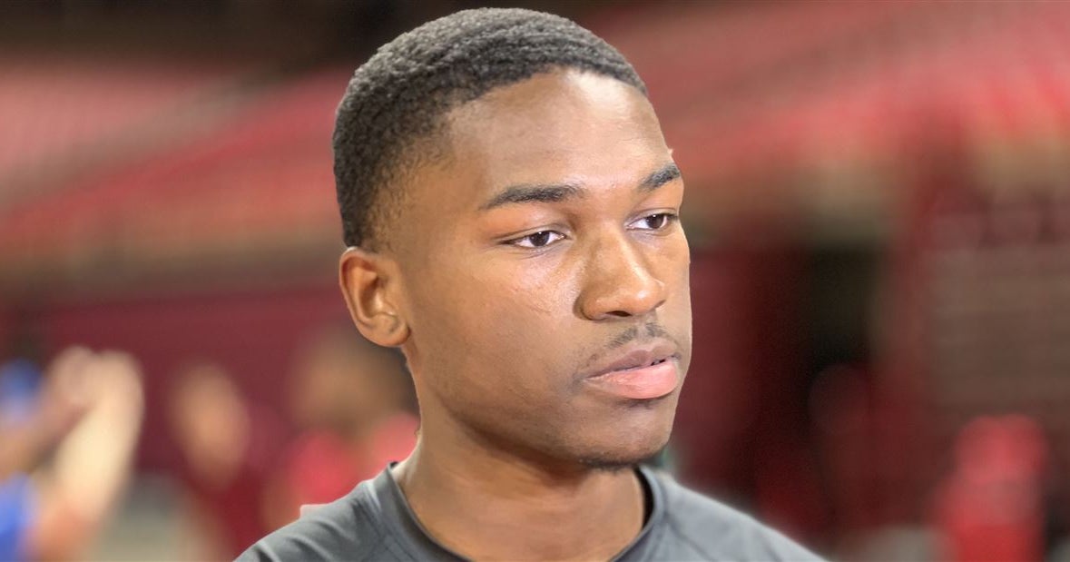 Jordan Phillips to transfer from Arkansas