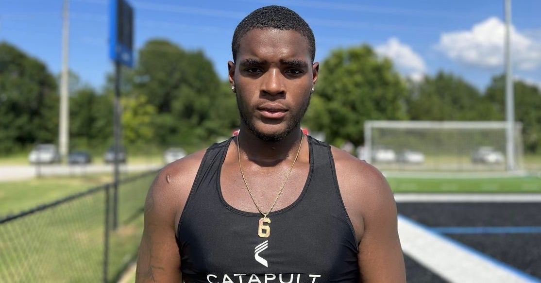 Tennessee ‘in the mix’ for five-star edge rusher after latest visit