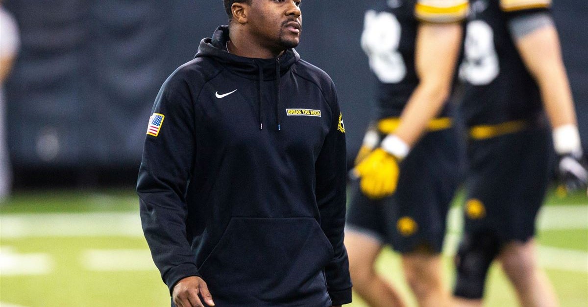 Report: Iowa running backs coach Derrick Foster 'expected to be hired ...