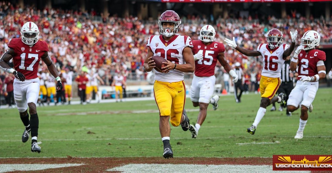 USC's Travis Dye carted off after suffering potential season-ending ...