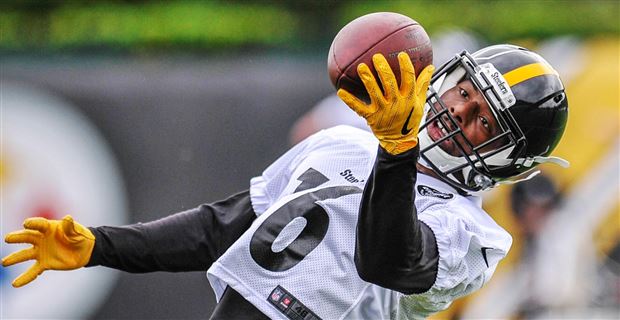 Steelers' camp sleeper Tucker can't ignore ongoing catastrophe