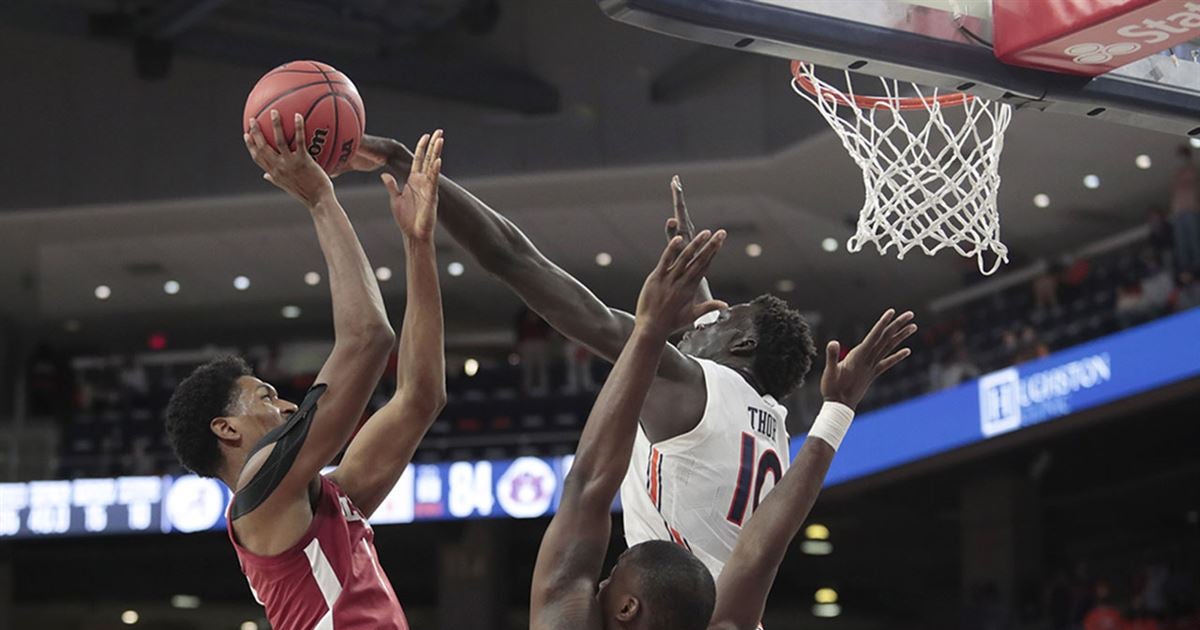 Freshman Thor steps up for Auburn basketball team
