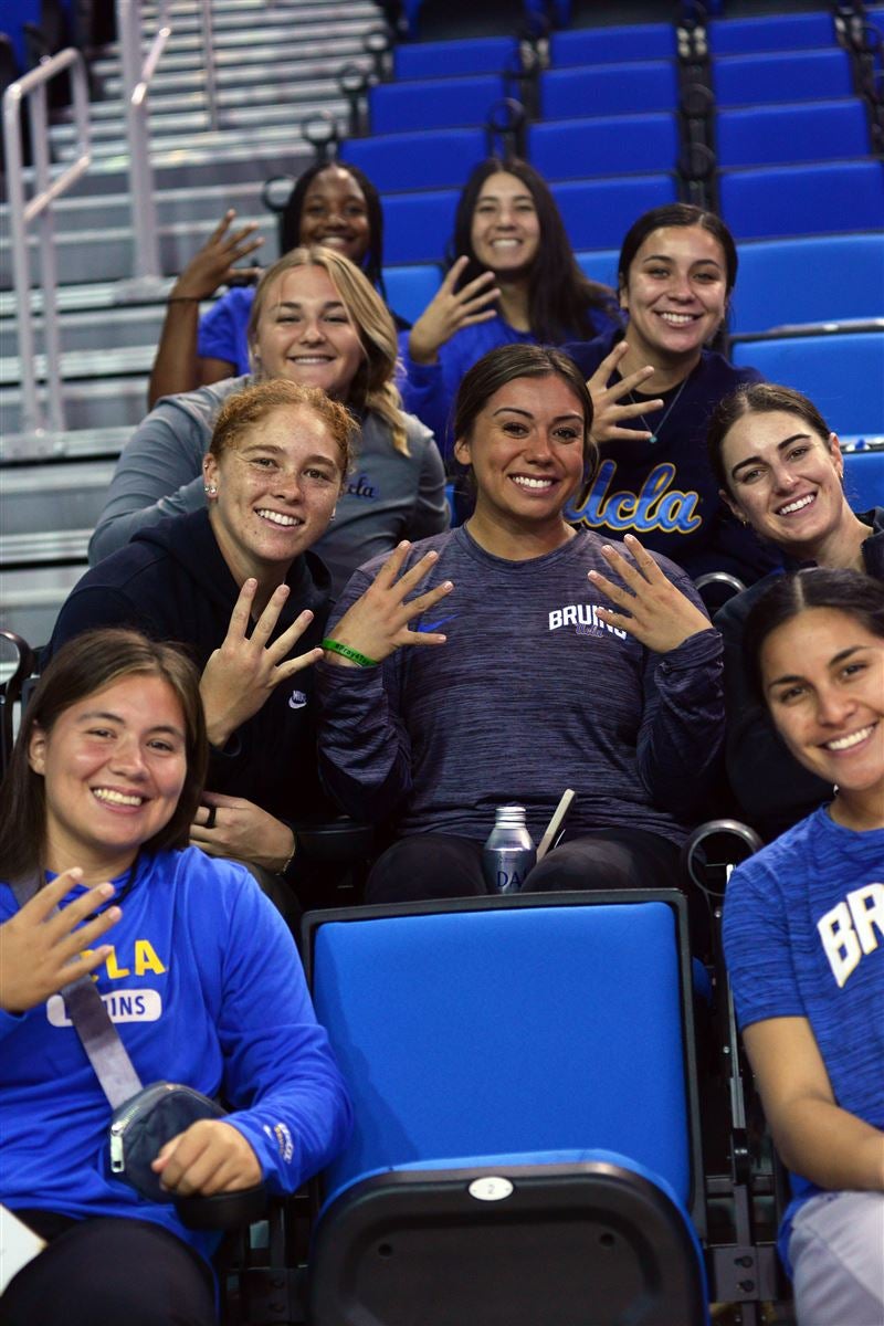 Photos: Women's Volleyball drops conference opener to USC 3-1