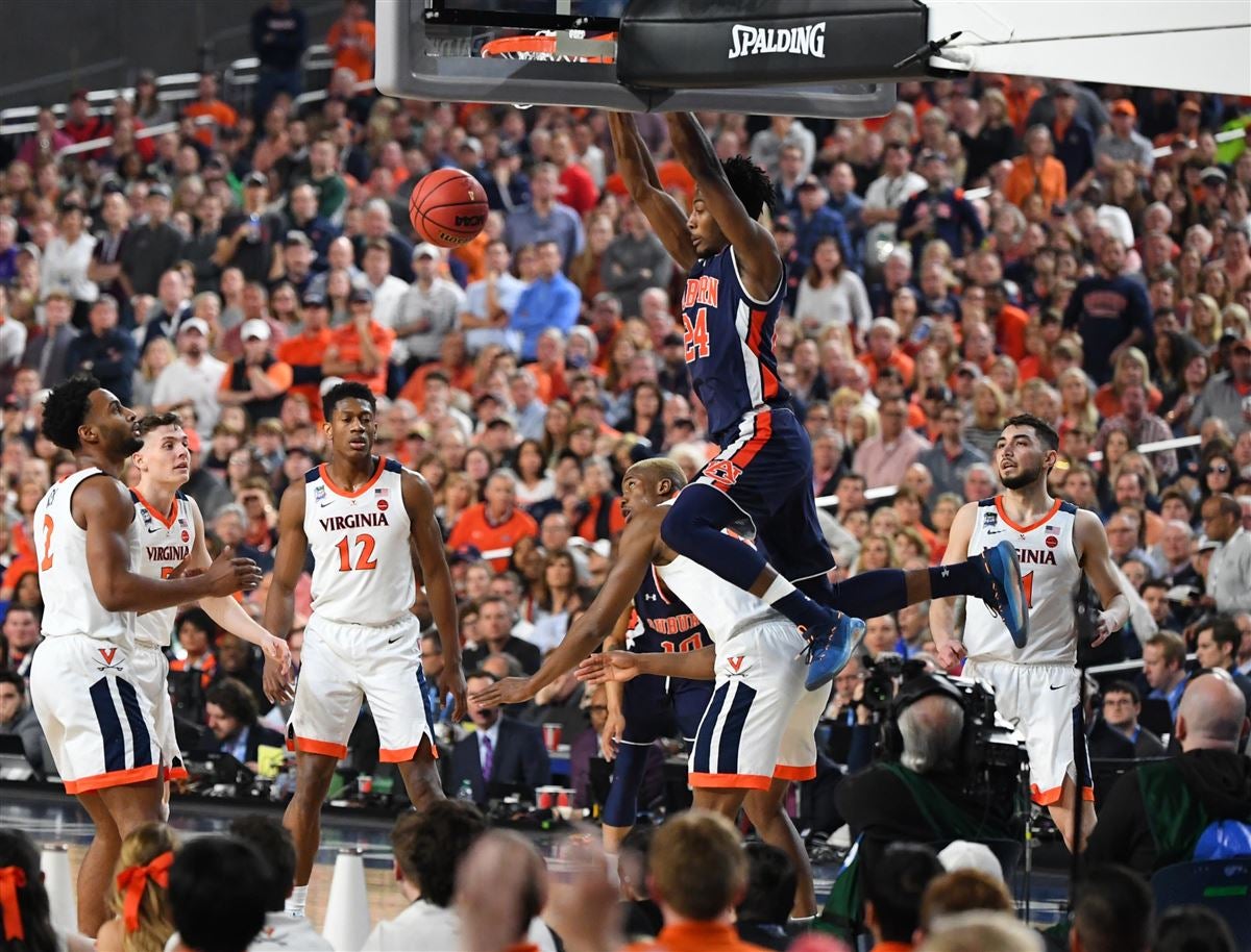 Scenes from Minneapolis: Auburn vs. Virginia